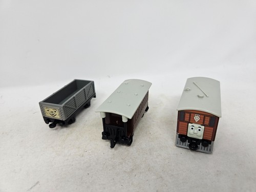 Thomas & Friends Bandai Nakayoshi Plastic Toby Henrietta Train Tank ...