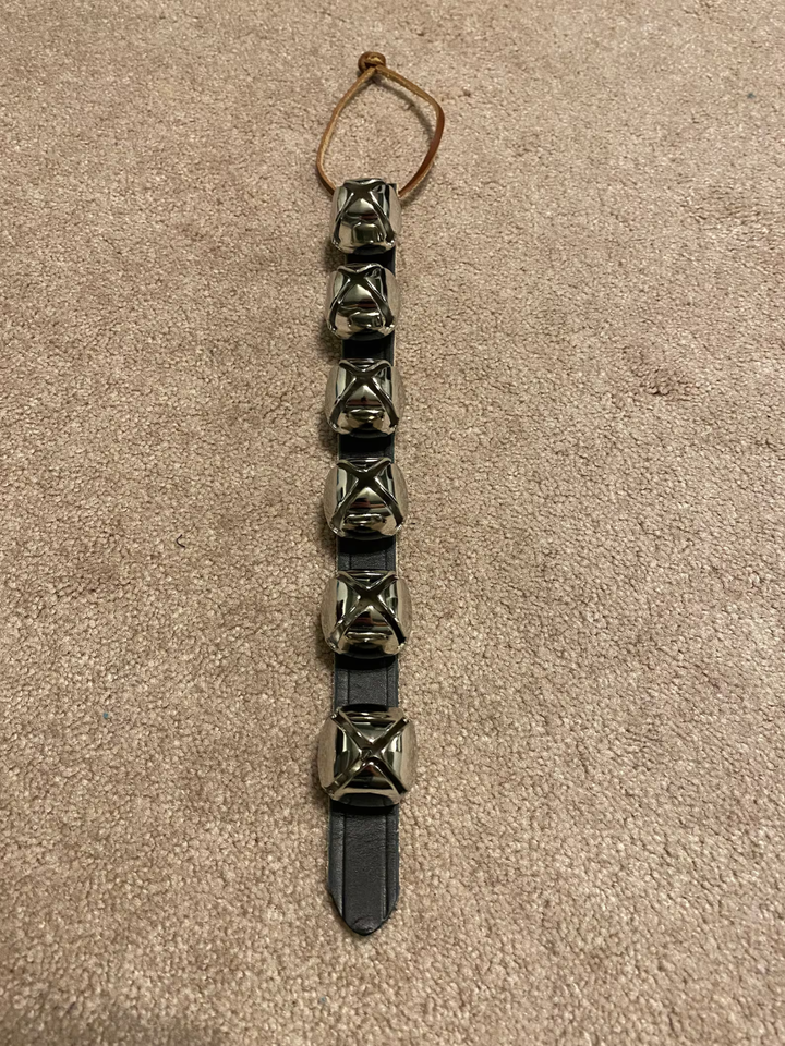 SLEIGH BELLS LEATHER Christmas Hanging Leather Brown 6 Bell Leather ...