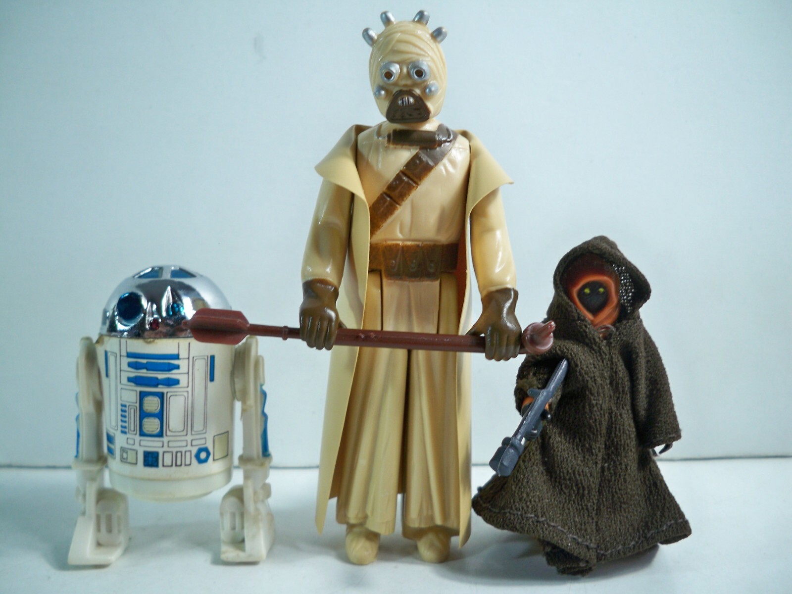 K23i00589 FIRST 12 STAR WARS 1977 FIGURES & DISPLAY STAND 95% COMPLETE ...