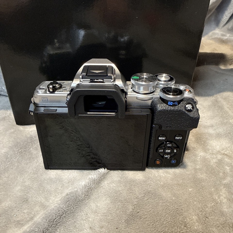 New Open Box Olympus OM-D E-M10 Mark IV Mirrorless Black Camera - Body ...