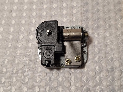 Music Box Movement Wind Up Mechanism Plays "Memory" W/ Key | eBay