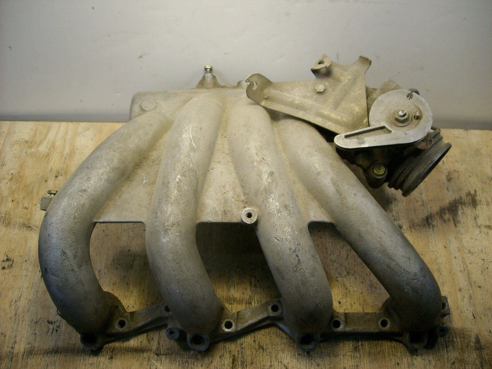 Porsche 944 2.5L Intake Manifold w/ Throttle Body 9441101521R | eBay