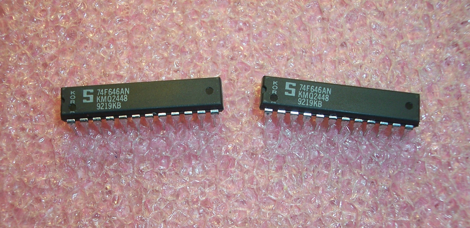 QTY (15) 74F646AN SIGNETICS 24 PIN DIP OCTAL TRANSCEIVER - REGISTER NOS ...