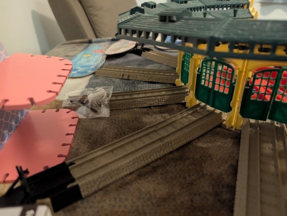 Thomas & Friends Trackmaster Tidmouth Sheds 6 Shed With Track Tomy ...