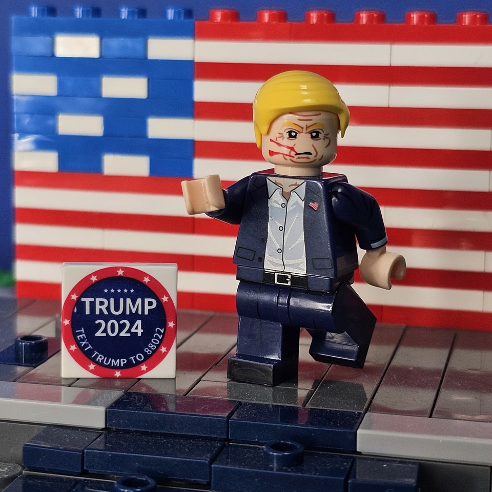 Custom Lego Donald Trump Minifigure (Fight!), Trump 2024 Sign, Ships ...