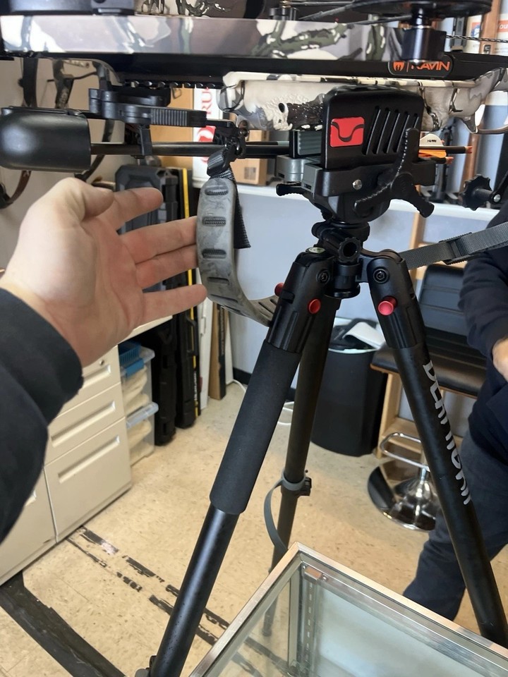 Ravin R10 Helicoil CrossBow With Scope And Arrows | eBay