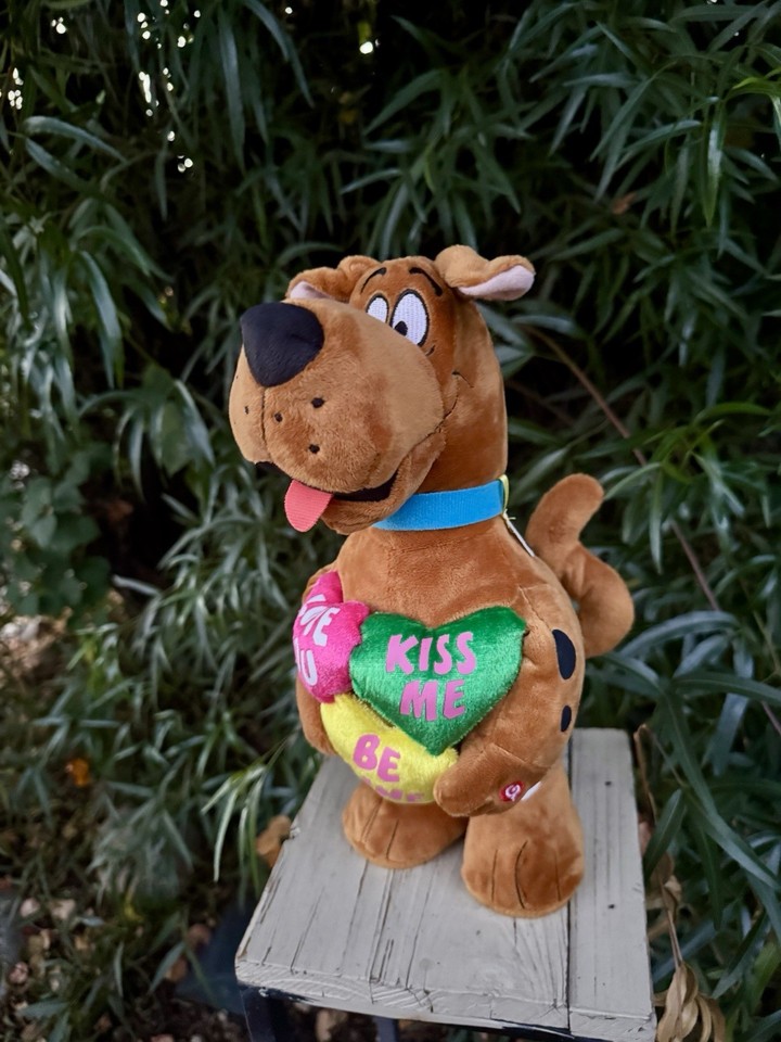 Scooby Doo Animated Valentines Day Plush “Be My Baby” Side Step Singing ...