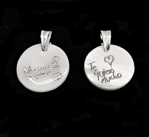 Lot 2 Pendentifs Nacre Et Argent De Loi Maman Aime I Love Vous This ...