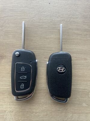 HYUNDAI ACCENT RB4 REMOTE KEY 2016 2017 2018 2019 2020 | eBay Australia