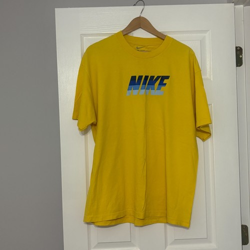 Nike T-shirt Men's XL Yellow Loose Fit Short Sleeve Graphic Crew Neck ...