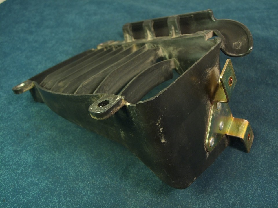 Right Radiator Grill Louvre 2006 Vespa GTS250ie GTS 250 | eBay