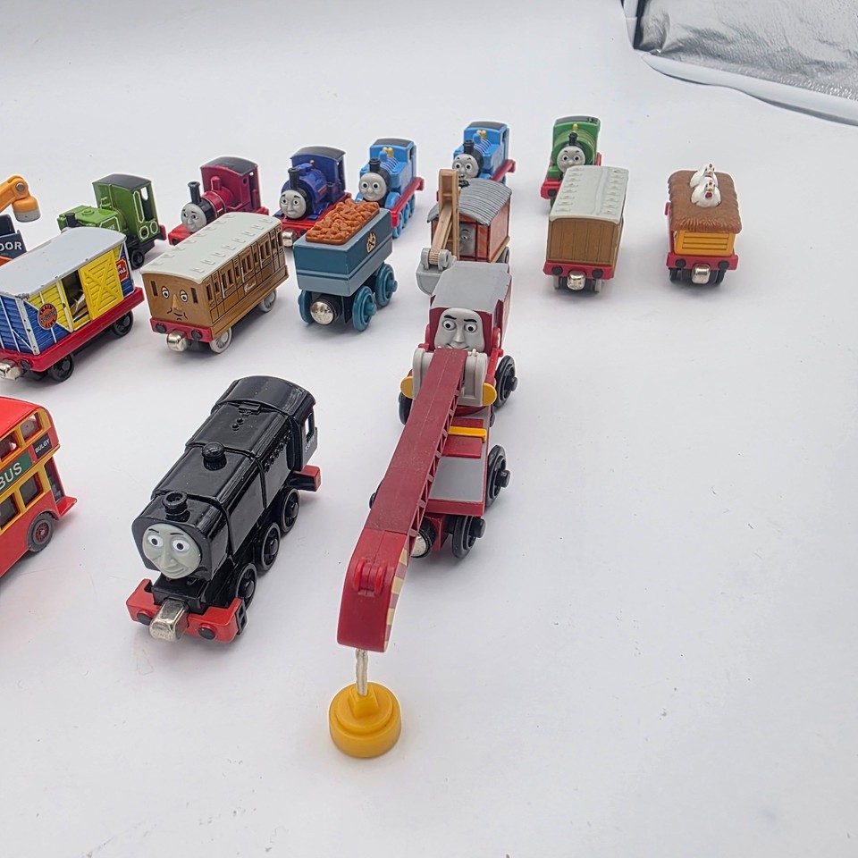 Vintage Lot 20 Thomas the Train & Friends Metal Die Cast Trains and ...