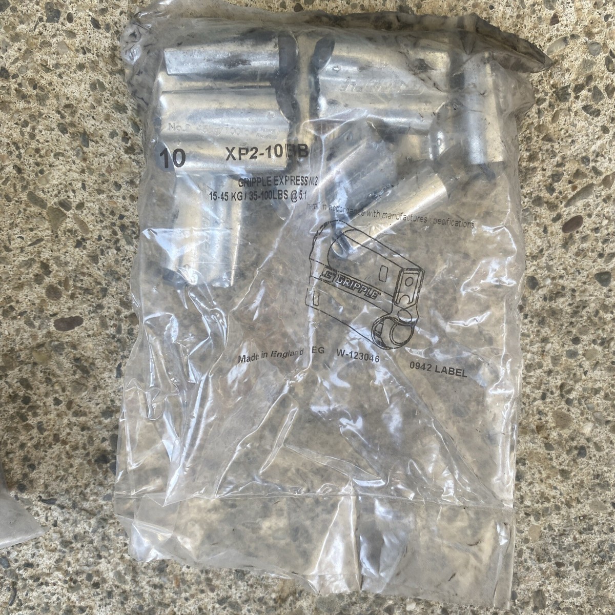 Gripple Hanger With Pin Shot 1.25" Pin & Ceiling Clip Shot Fire Cable