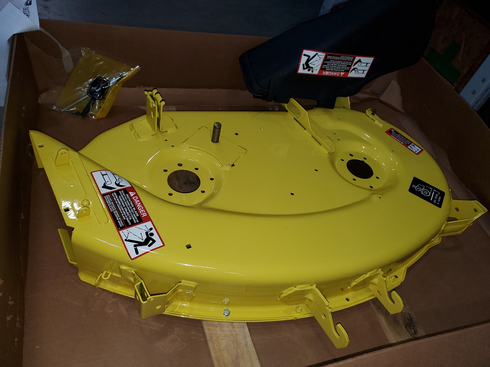 NOS John Deere 38" Mower Deck AM116070 NEW OEM | eBay