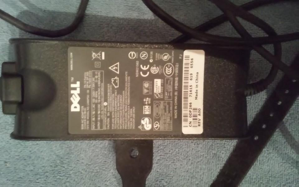 Dell DF266 WK890 9T215 U7809 90W 19.5V PA-10 PA-1900-02D2 Power Adapter ...