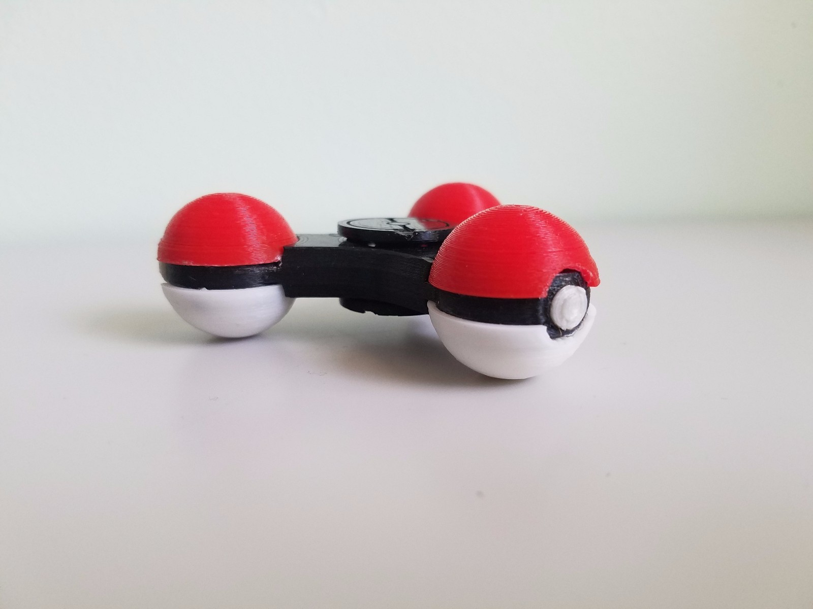 Pokeball Fidget Spinner - Pokemon GO - Trainer Cosplay - EDC Toy - US ...