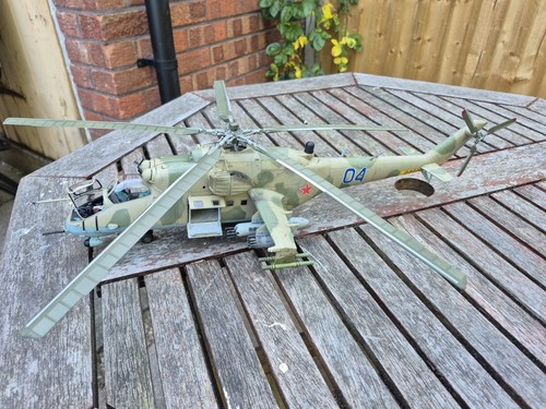 Trumpeter 05103 Mil Mi-24V Hind-E Helicopter 1:35 Model Kit | eBay UK