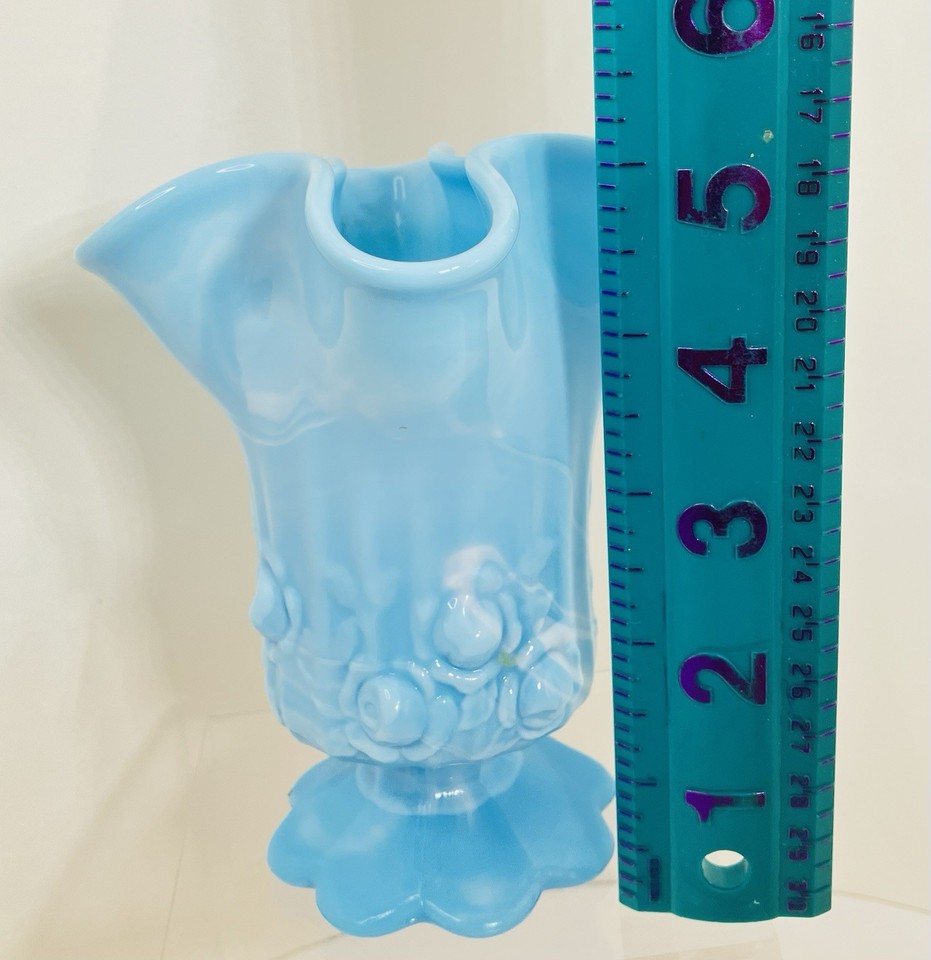 Fenton Vase Blue Slag Handkerchief Cabbage Roses Pattern 5 1/4 in ...
