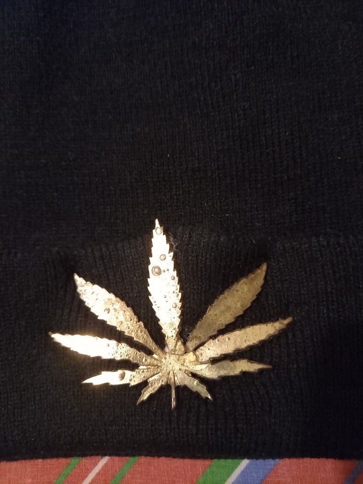 Gold Metallic Weed Leaf Beanie Hat Vingtage | eBay UK
