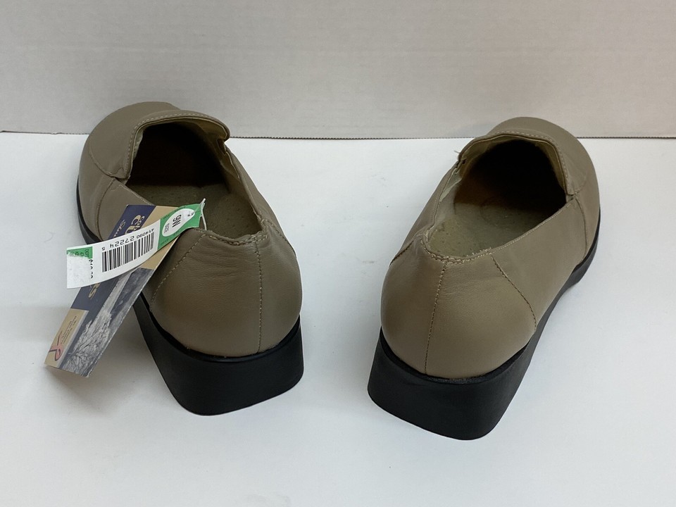 Cobbie Cuddlers (Womens Shoe Size 9-Wide) Beige Leather Slip-On Comfort ...