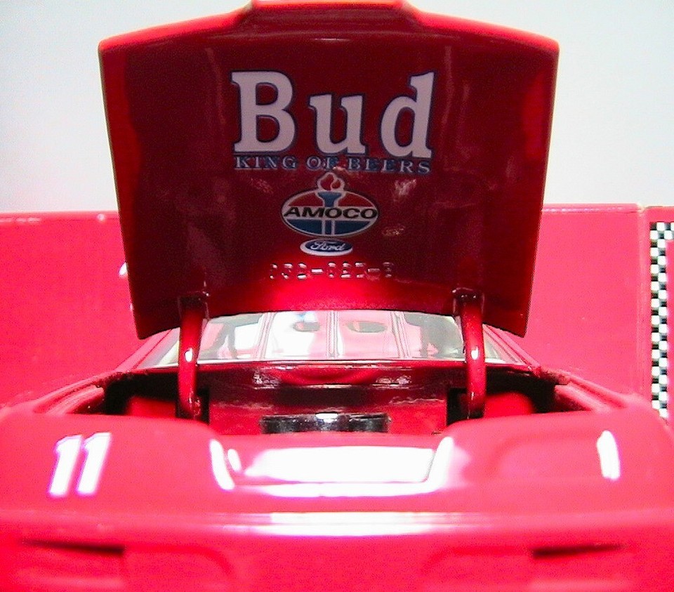 NIB 1994 Bill Elliott #11 Budweiser Amoco Thunderbird NASCAR 1:24 ...