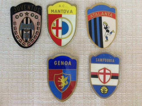 5 SCUDETTI CALCIO ANNI '60 ADESIVI GENOA SAMPDORIA MANTOVA ATALANTA ...