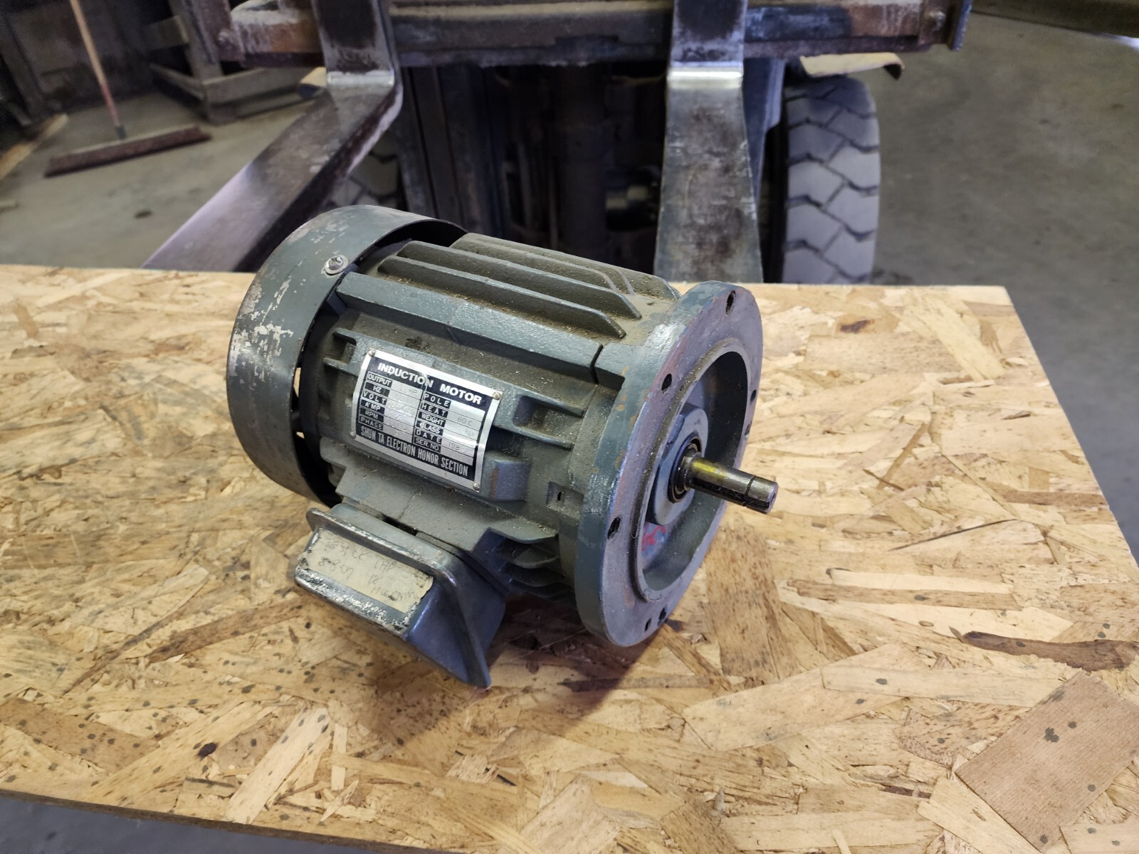 Shun Ta 3 Phase 1720 RPM TEFC 1 HP. Electric Motor Face Mount 16mm ...