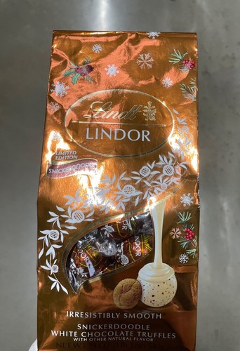 Lindt LINDOR Limited Snickerdoodle White Chocolate Truffles 19 oz exp ...