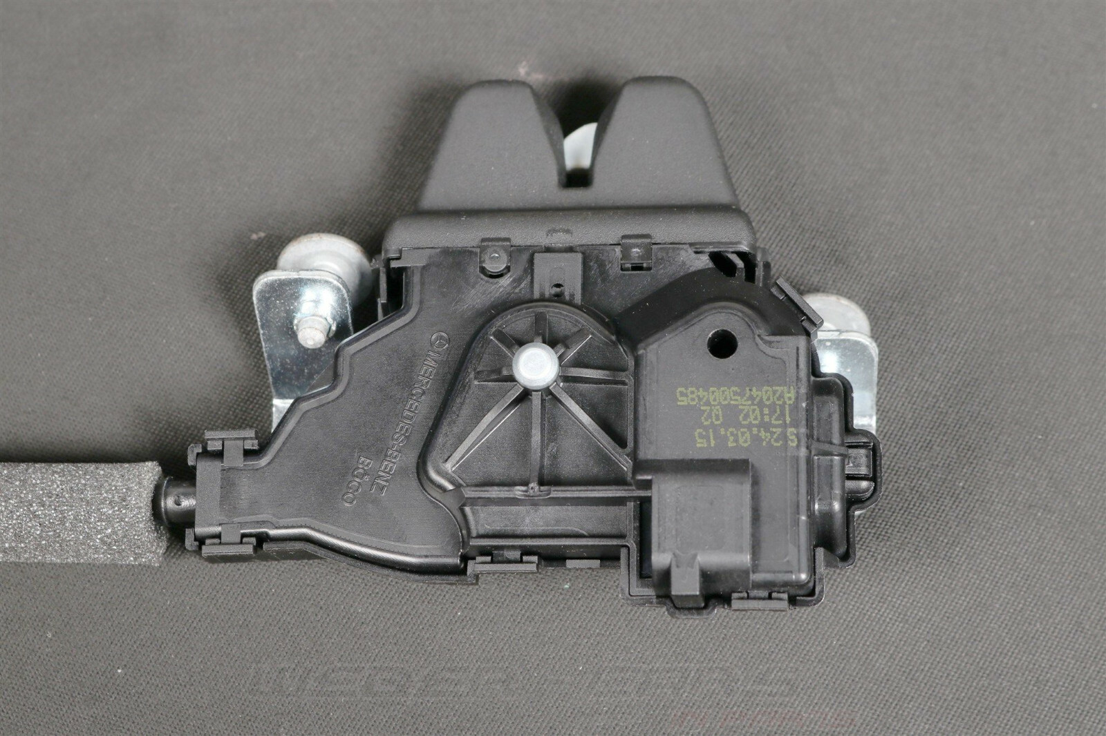 100KM A2047500485 Mercedes C218 CLS Tailgate Lock Rear Tailgate -1- | eBay