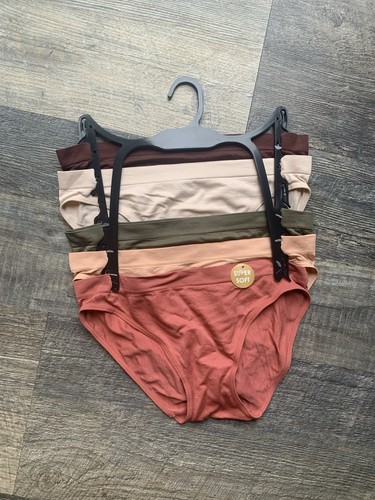 Attributes Seamless 4-Way Stretch Bikini 5-Pack Size Small Panties ...