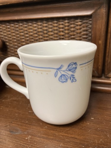 Vintage Corning Coffee / Tea Cups White w/ Blue Flowers And Tan Trim | eBay