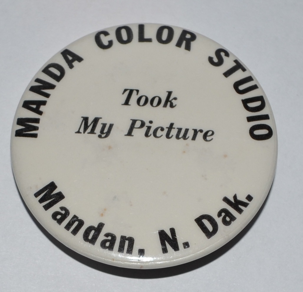 Vintage Mandan North Dakota Manda Color Sutido Pinback Button 1 | eBay