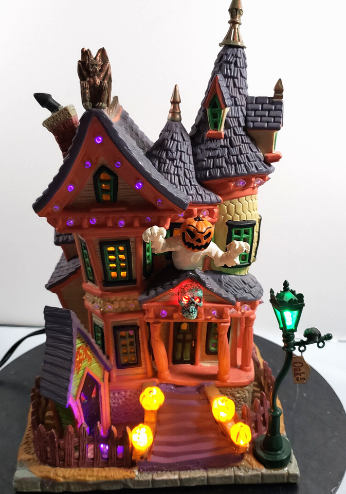 Lemax Spooky Town NIGHTMARE ON OAK STREET Halloween Light-up Haunted ...