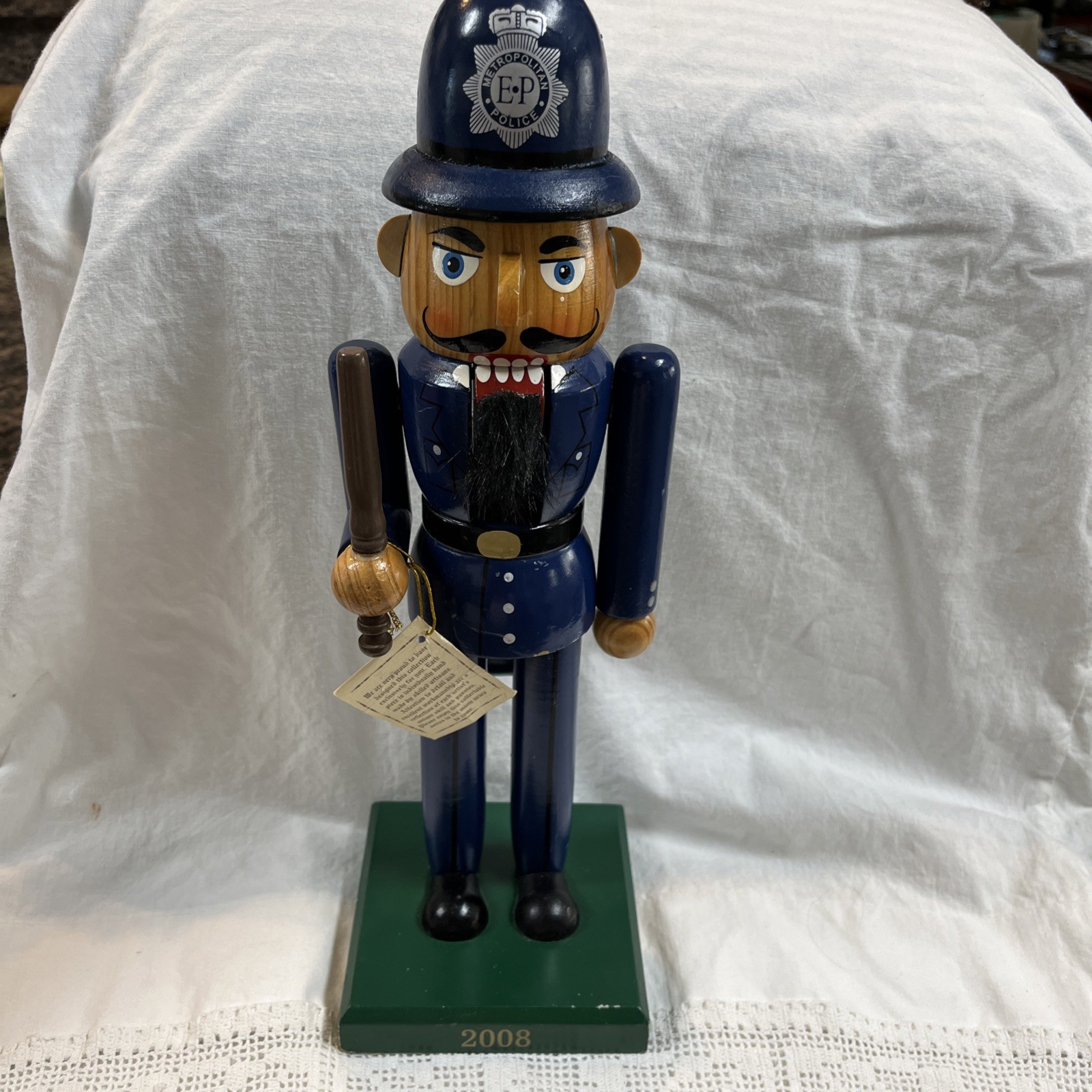 2008 Limited Edition 14” Nutcracker Policeman Bobby Christmas Police ...