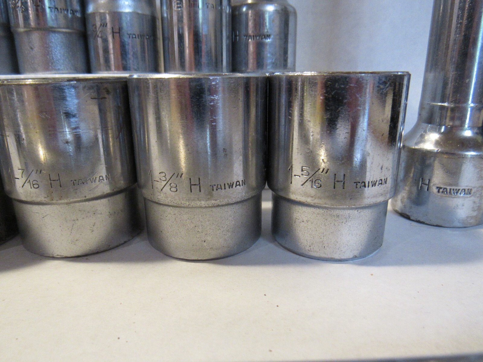 19 pc Heavy Duty SOCKET SET 2" - 3/4" Sockets /2 extenders/1 Break Bar ...