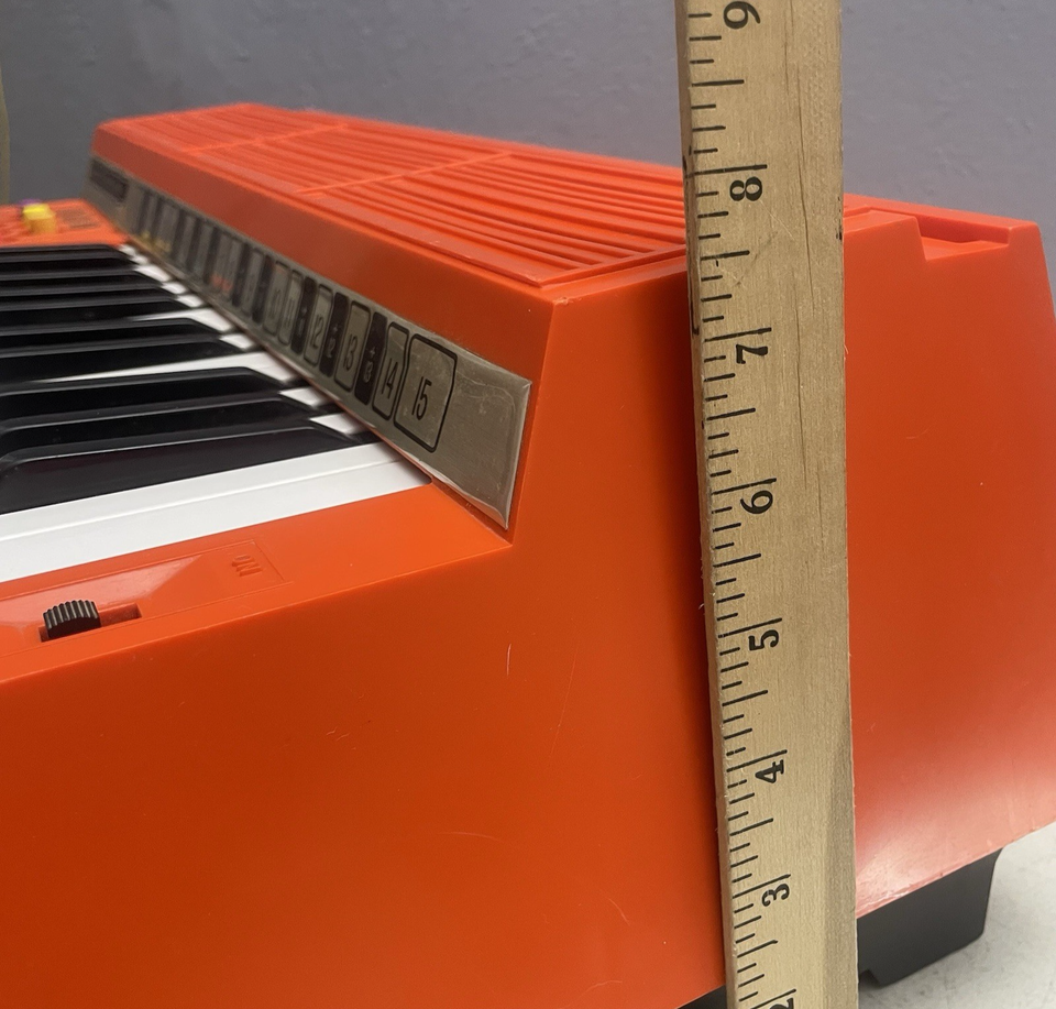 Vintage 1974 Orange Magnus Chord Organ Model 624 Disneyland Exclusive ...