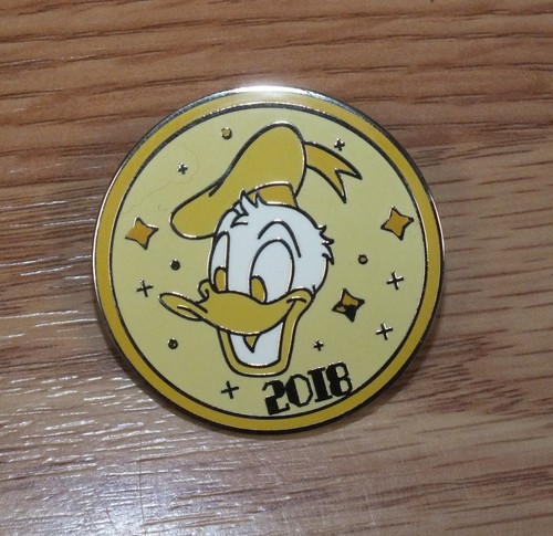 Genuine Disney 2018 Collectible Donald Duck Yellow Circle Pin / Brooch ...