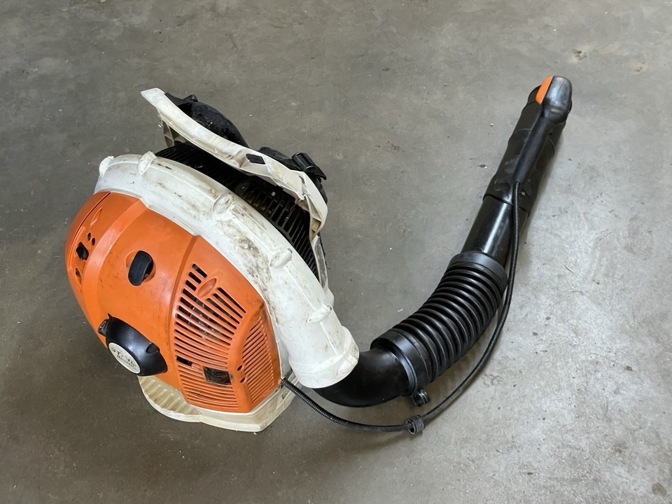 STIHL BR550 600 Backpack Leaf Blower -65cc Project Unit Turns Over ...