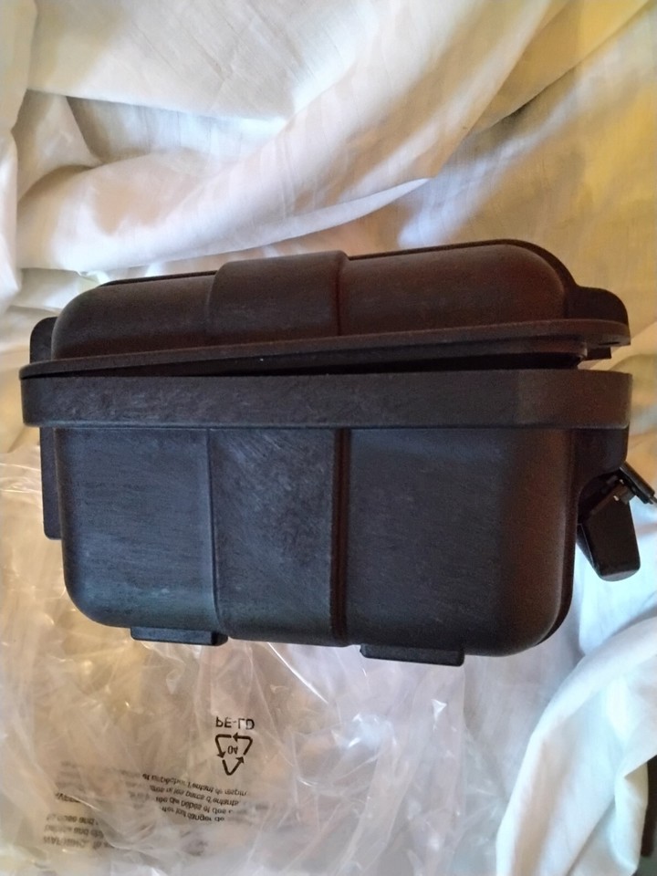 Handgun hard case W/injection Molded,water resistant,padlock compatible ...