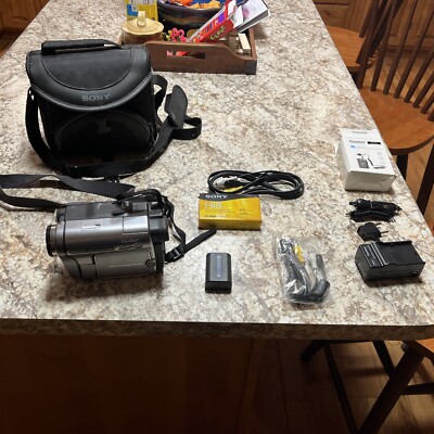 Sony Handycam DCR-TRV280 Digital8 Camcorder Home Video Case Nightshot ...