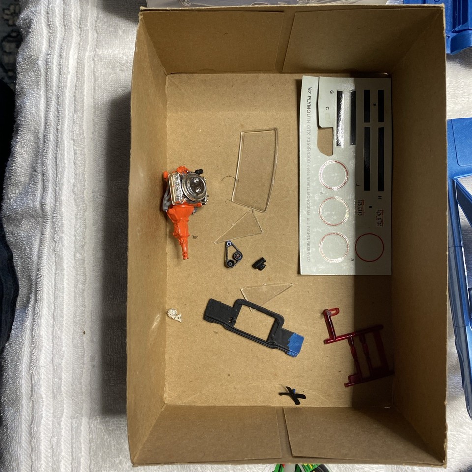 Vintage 1967 Plymouth GTX Hemi 1/25 Scale Level 2 Open box 1994 Revell ...