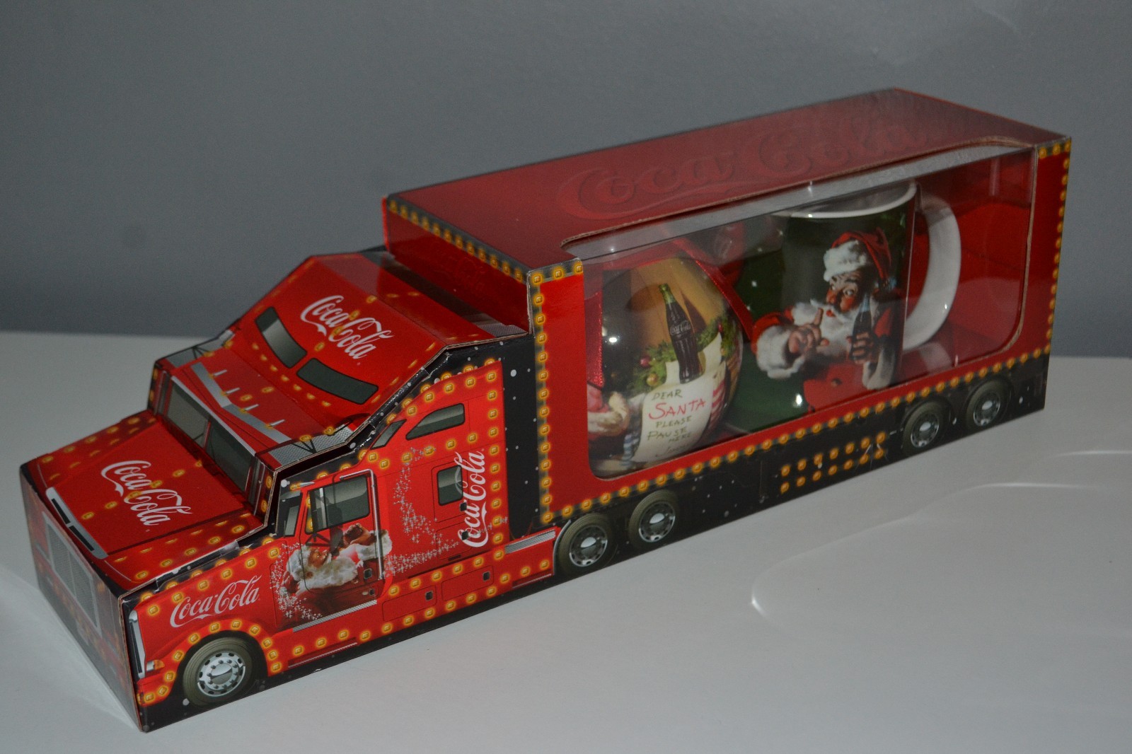 New Coca Cola Christmas Bauble And Mug In Cardboard Truck Holidays Gift ...