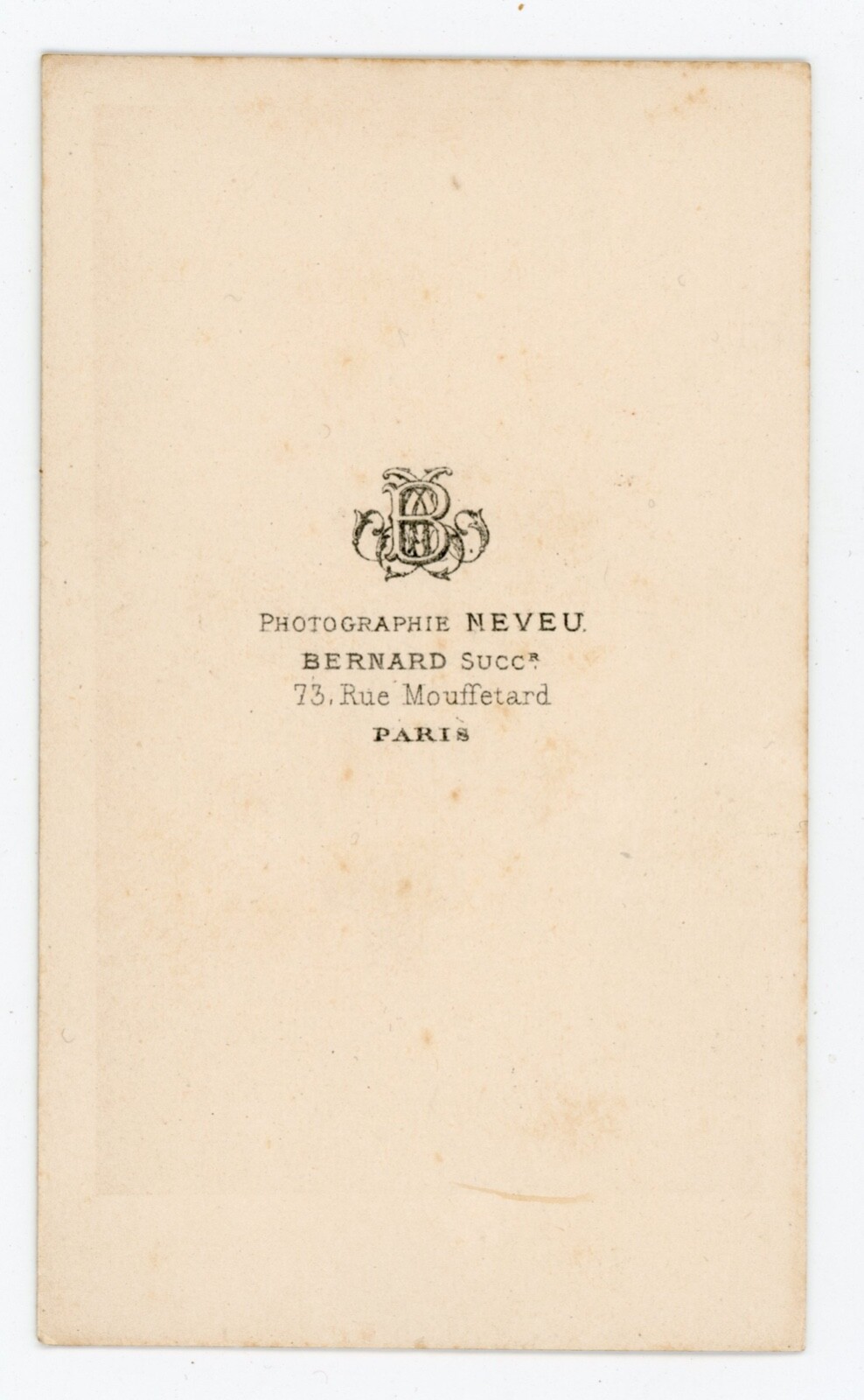 PHOTO CDV Bernard à Paris 1855 - une femme pose mode robe bouquet de ...