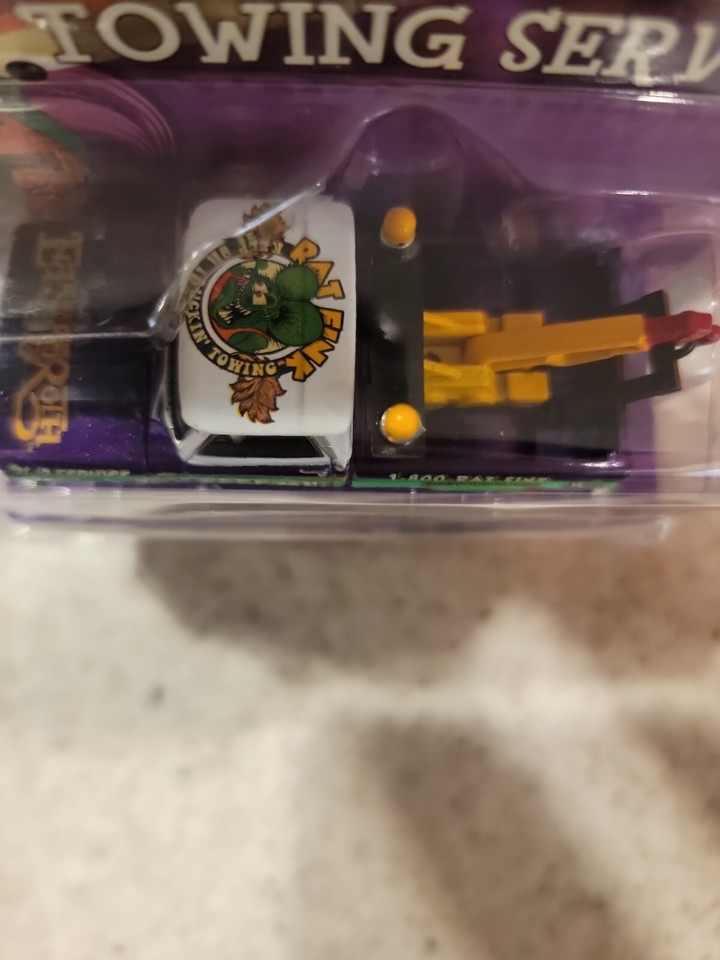 JOHNNY LIGHTNING 1966 CHEVY WRECKER ED ROTH'S RAT FINK TOW TRUCK 1/64 ...