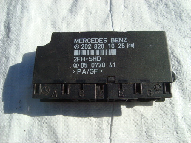 Mercedes W202 W124 W210 Control Module Part # 202 820 10 26 Elec ...