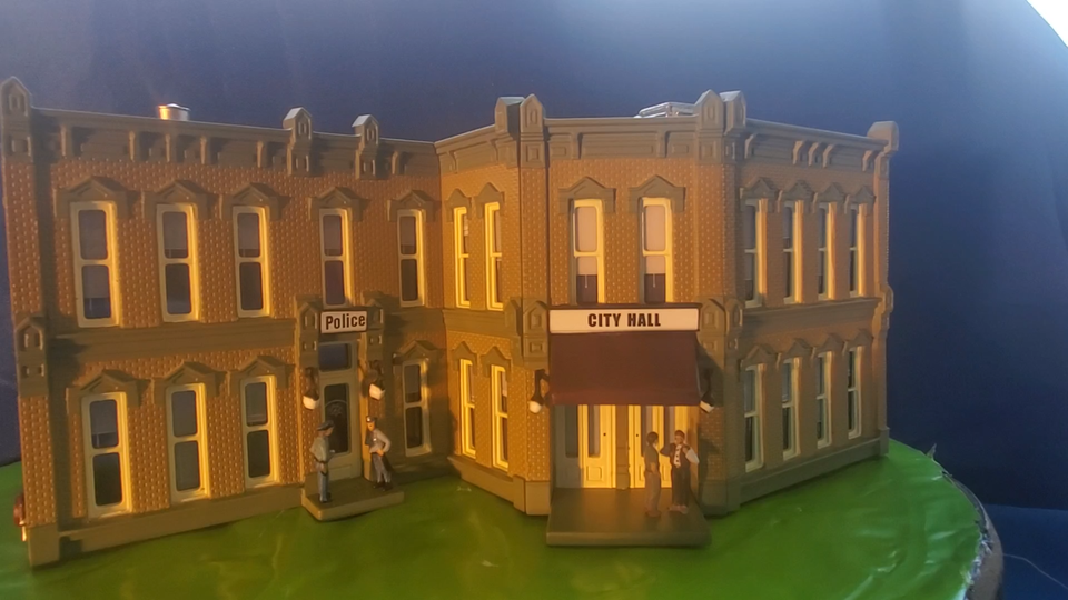 Municipal Building - Built & Ready w/LED Lighting - HO Scale - BR5030 ...