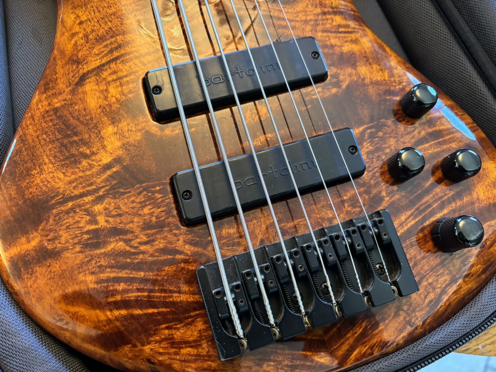 Roscoe Skb3006 Flame Maple Top & Mahogany body | eBay