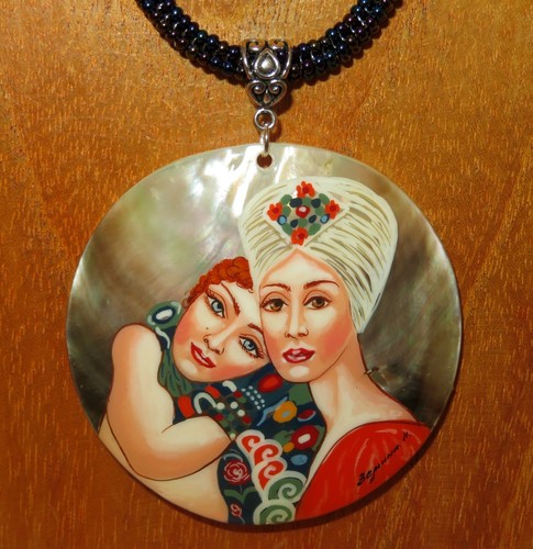 SHELL Pendant Lesbian gay love The Girlfriends Gustav KLIMT beaded ...