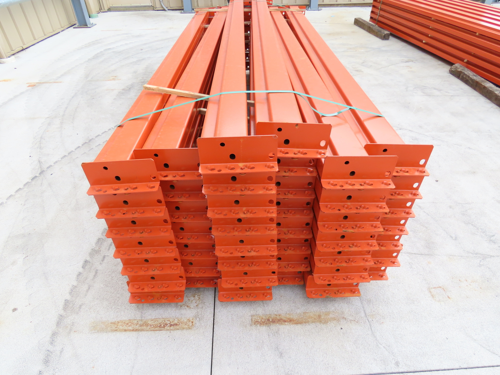 Interlake 108"x 5" Teardrop Pallet Racking Rack Step Beam Crossmember ...