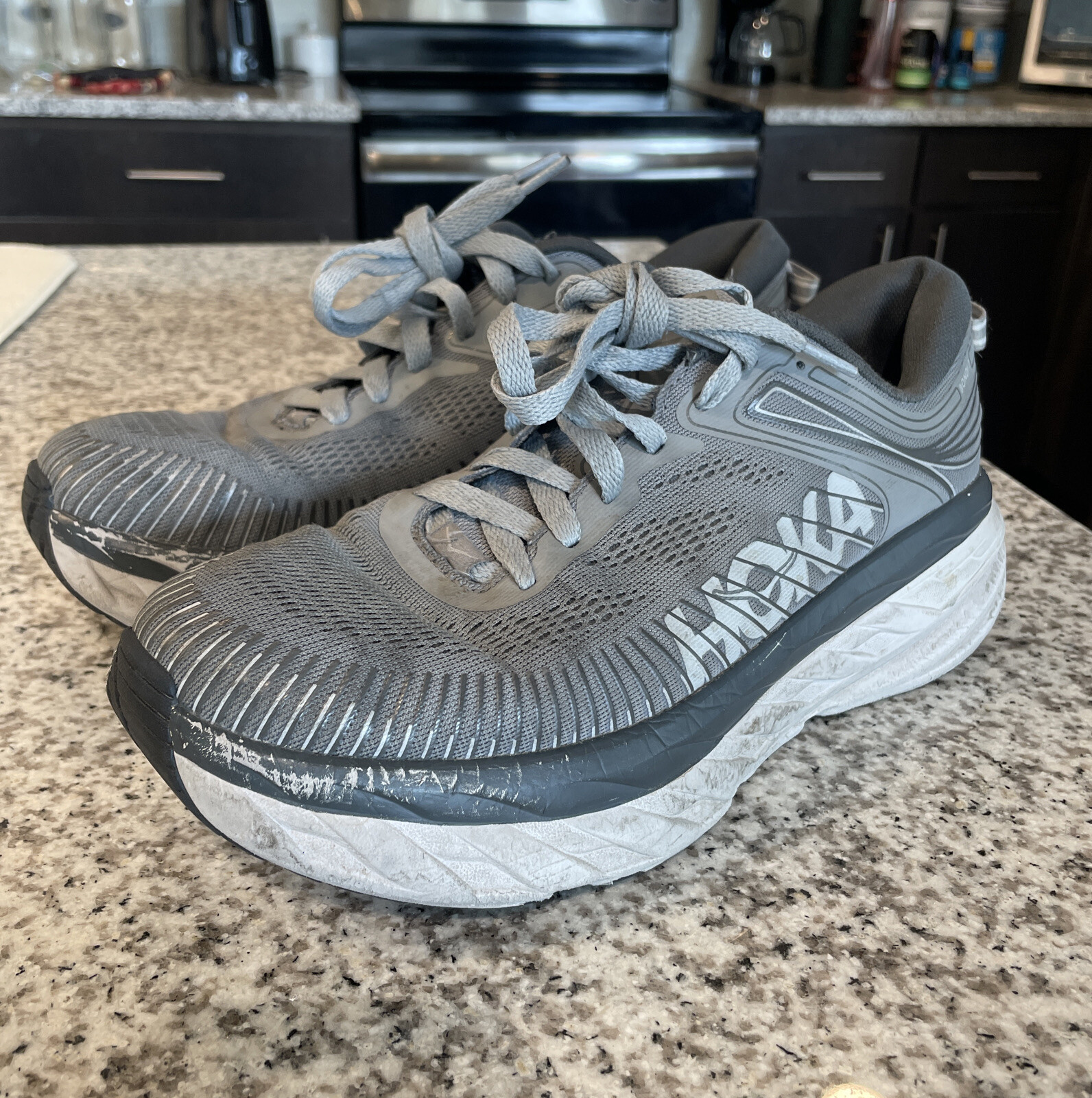 Hoka One One Bondi 7 Men’s Running Shoes Lace Up Size 9.5 Gray WDDS No ...